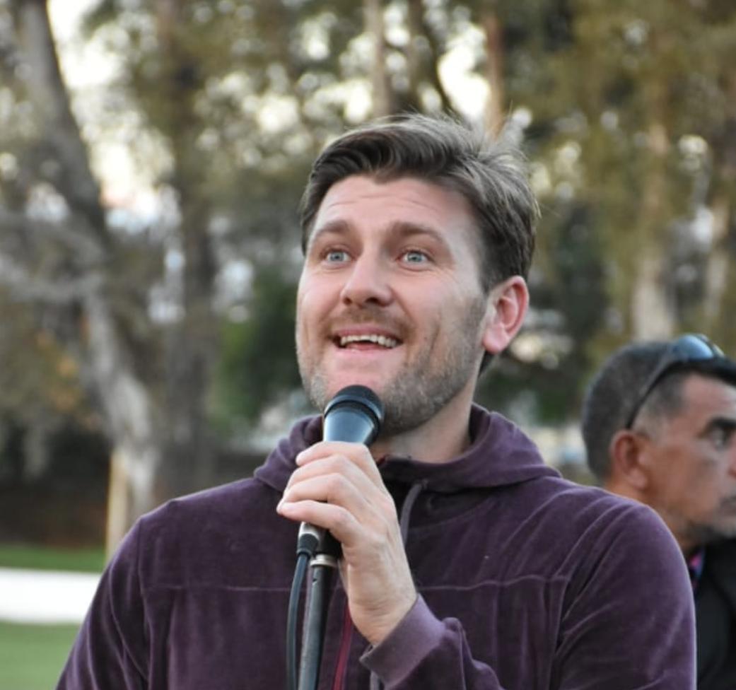 Bertoli fue recibido con gran afecto y compartió su historia junto a ...